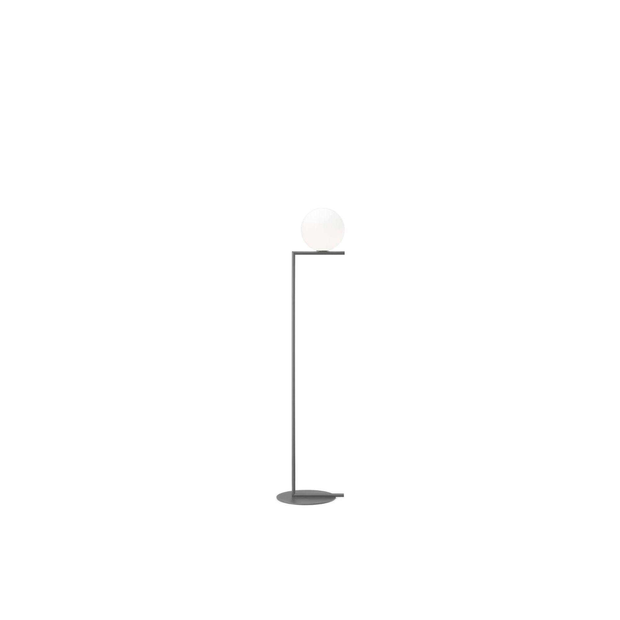 IC Lights Floor Lamp, Floor 1 | FLOS | Grafunkt