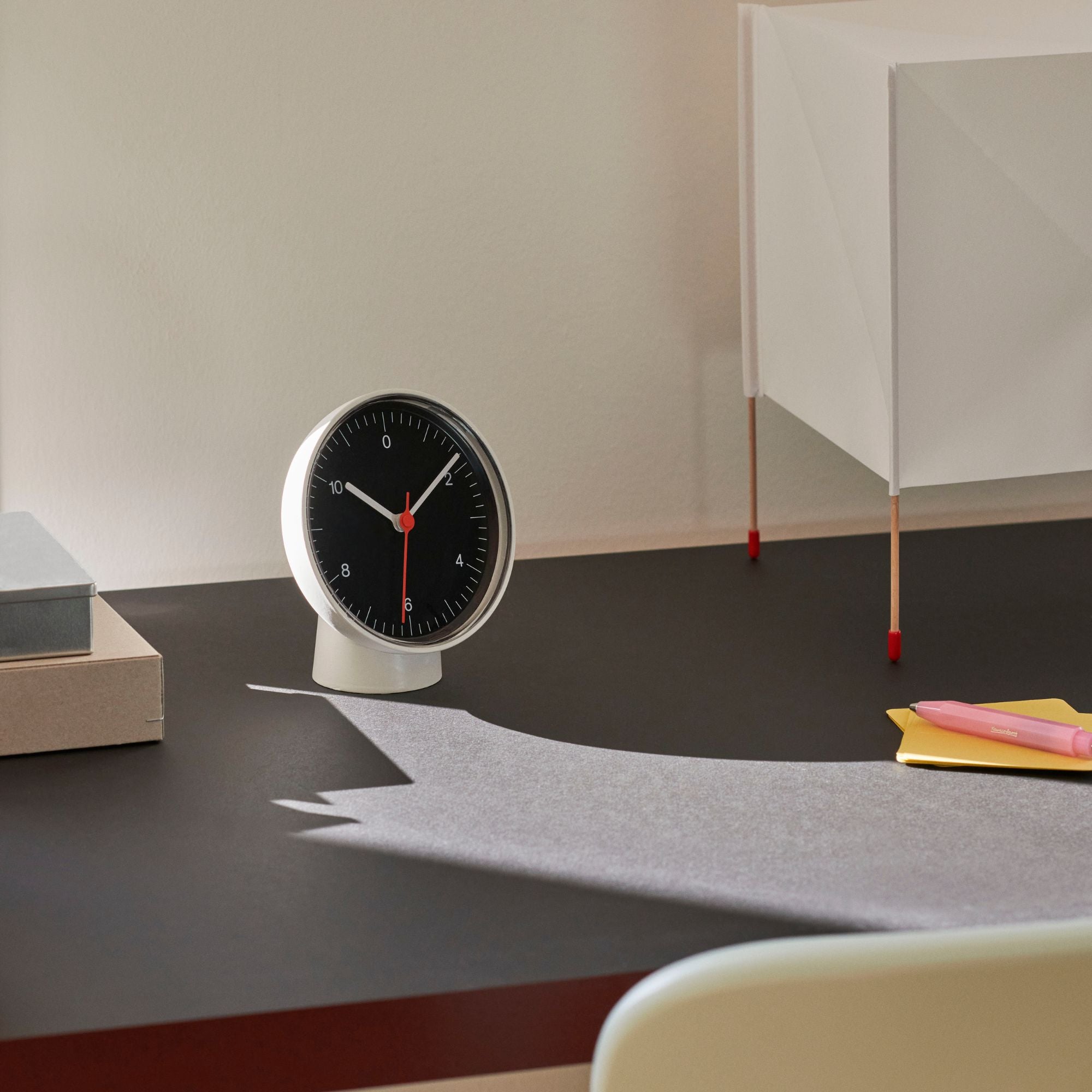 Table Clock | Grafunkt